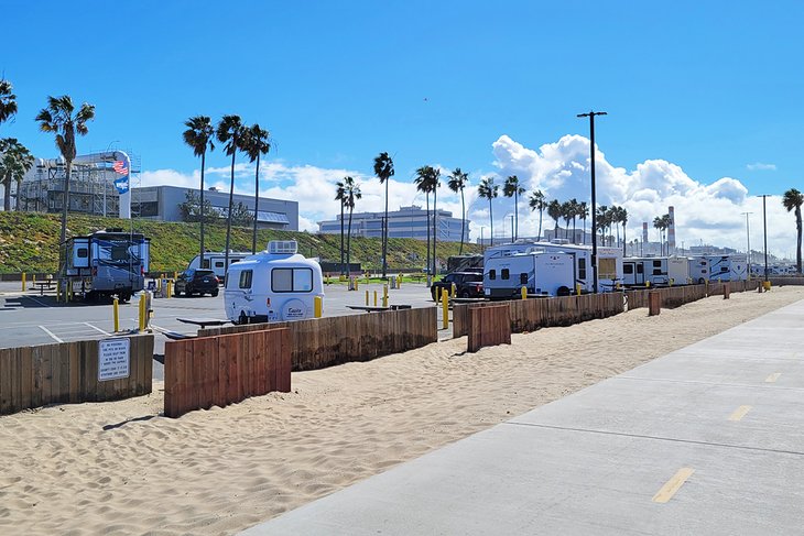 10 Best Beaches near Santa Monica, CA | PlanetWare - 开云体育官网登录平台下载安装